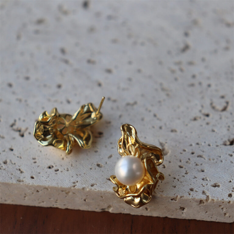 Natural Freshwater Pearl Ruffled Stud Earrings